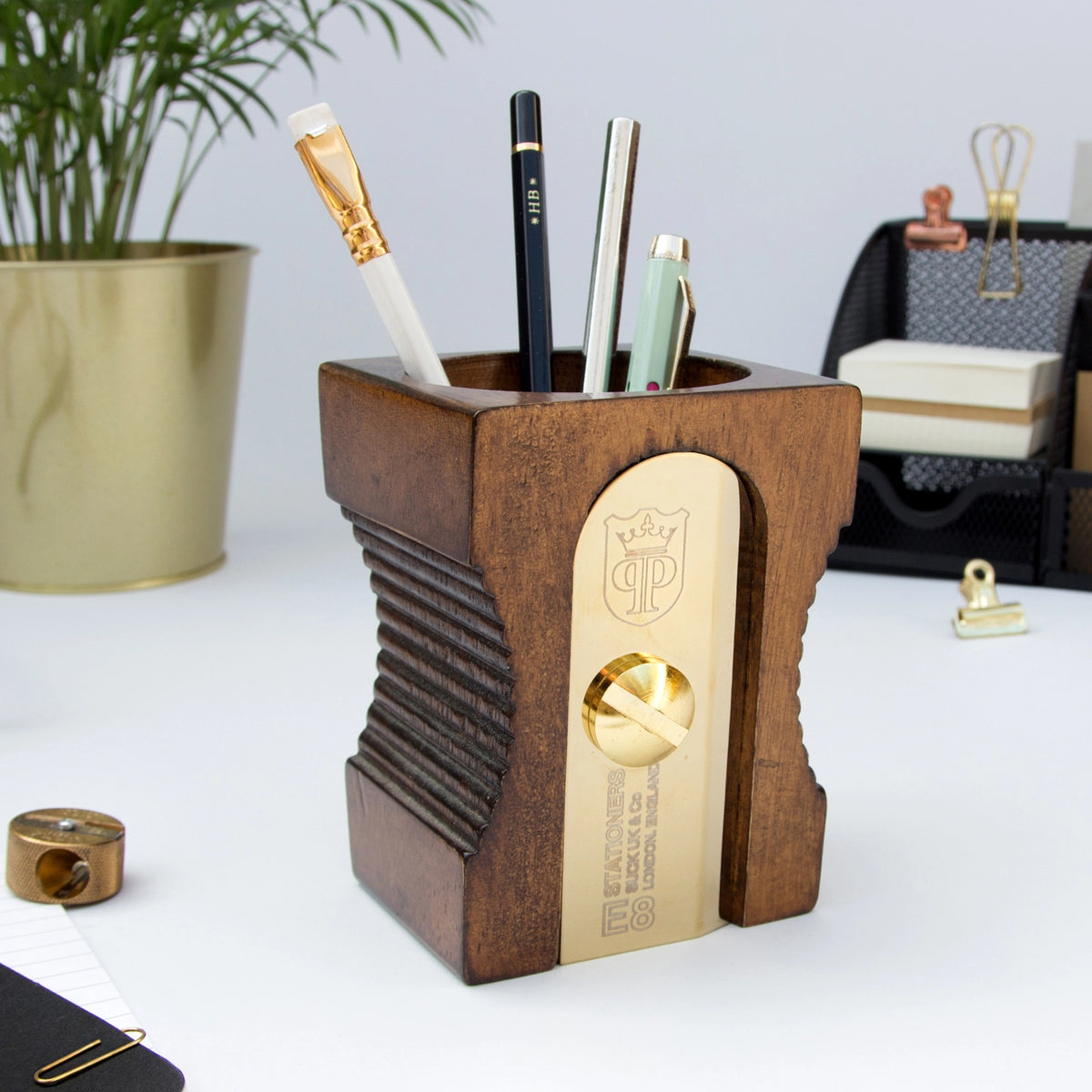 SUCK UK - Wooden Sharpener Desk Tidy - Single Dark – Little Craft Place